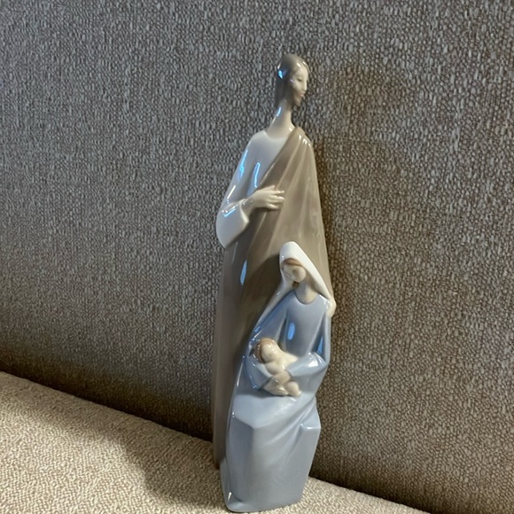 Lladro | Art | Lladro Holy Family | Poshmark